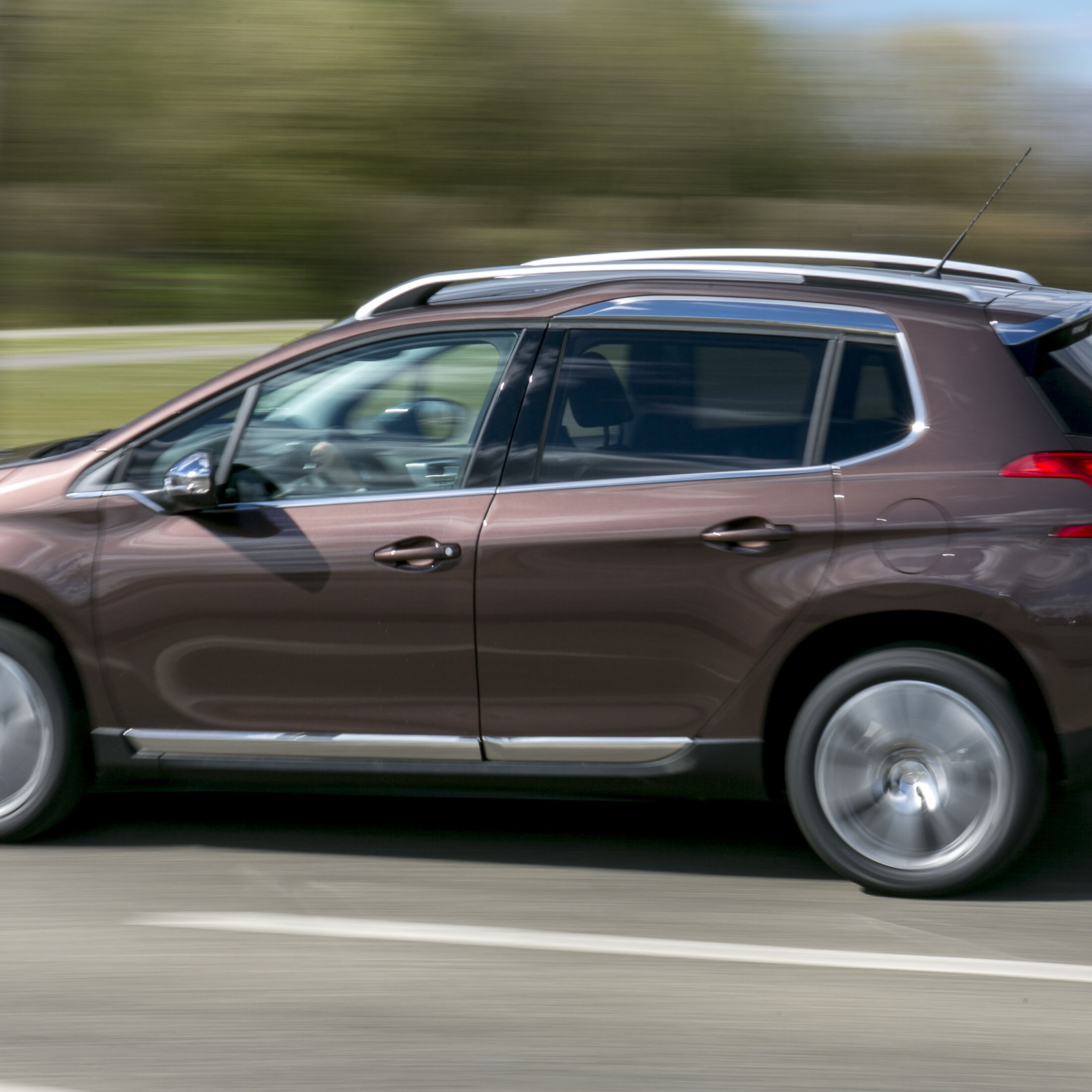 Peugeot 2008 Marrom